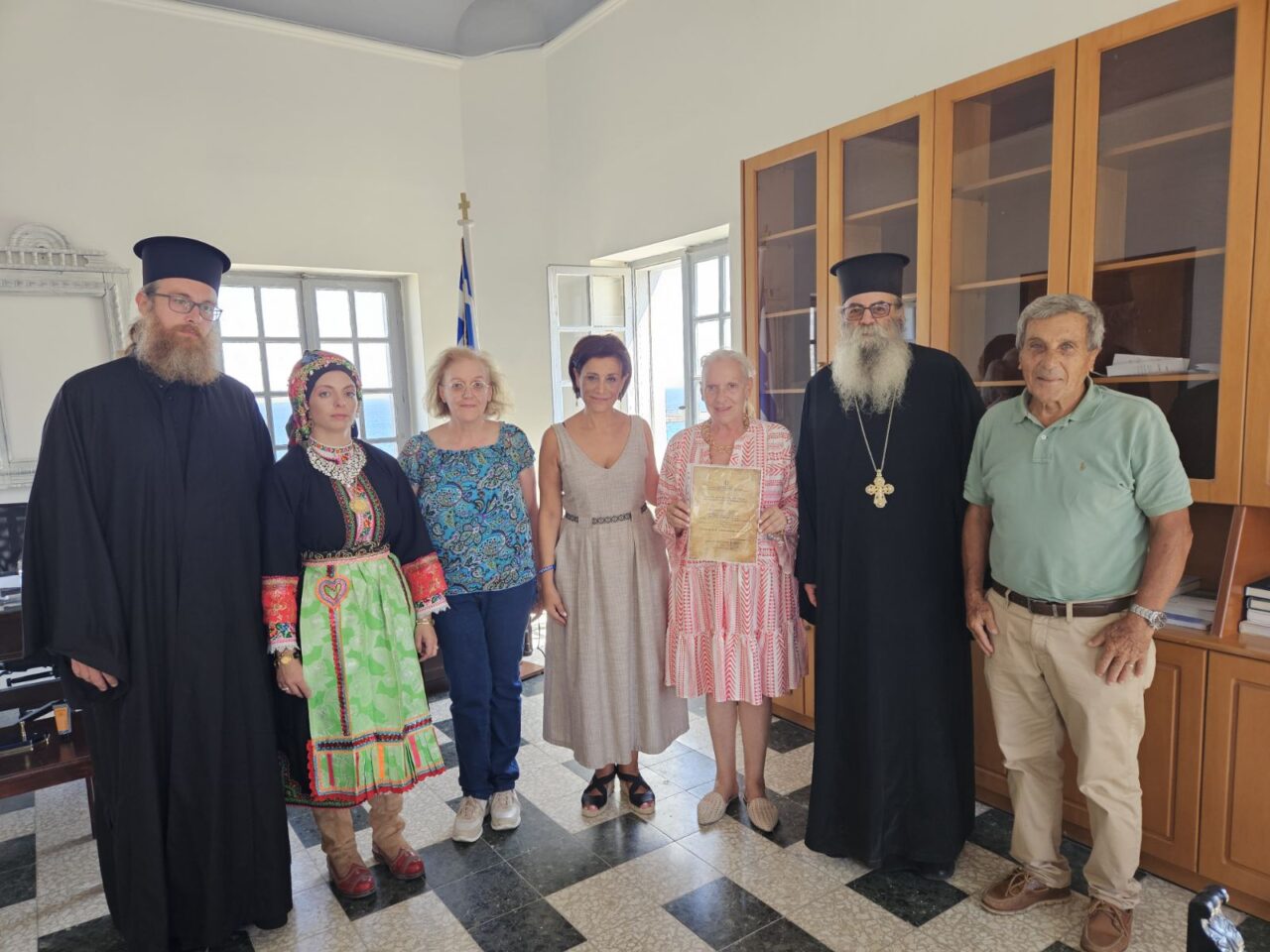 Τιμητικό δίπλωμα στις δισεγγονές του παπά-ΝΙΚΟΛΑ ΑΝΔΡ. ΑΝΔΡΟΥΛΛΑΚΗ που ...
